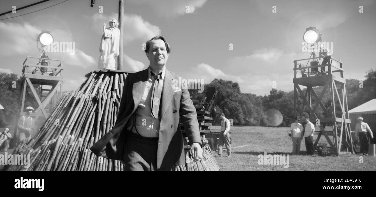 MANK, from left: Amanda Seyfried as Marion Davies, Gary Oldman as ...