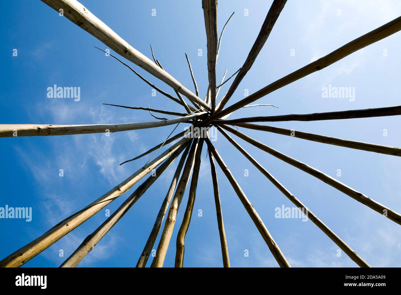 Fixed to posts hi-res stock photography and images - Alamy