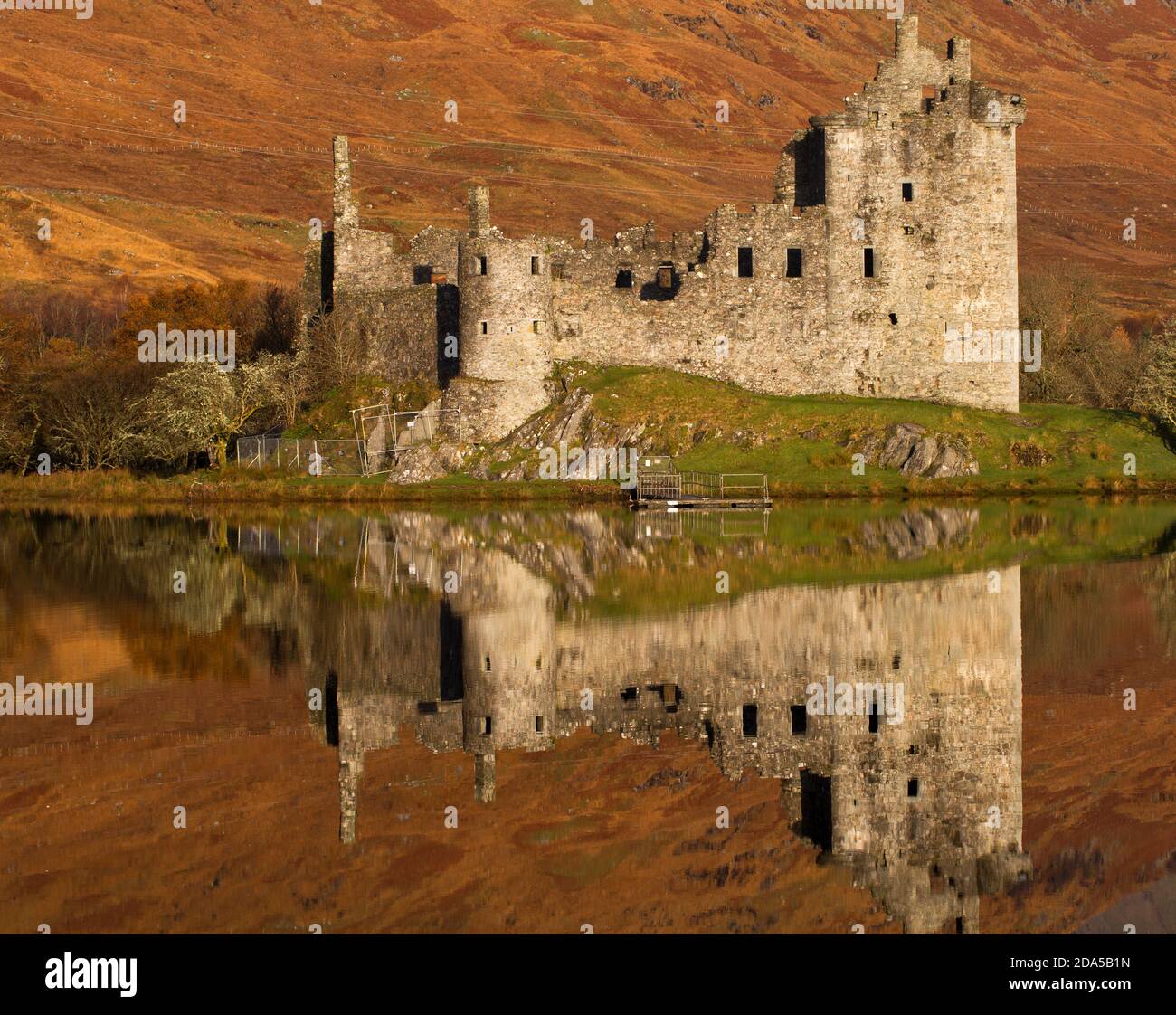 Kilchurn Castle, Loch Awe, Scotland Stock Photo - Alamy