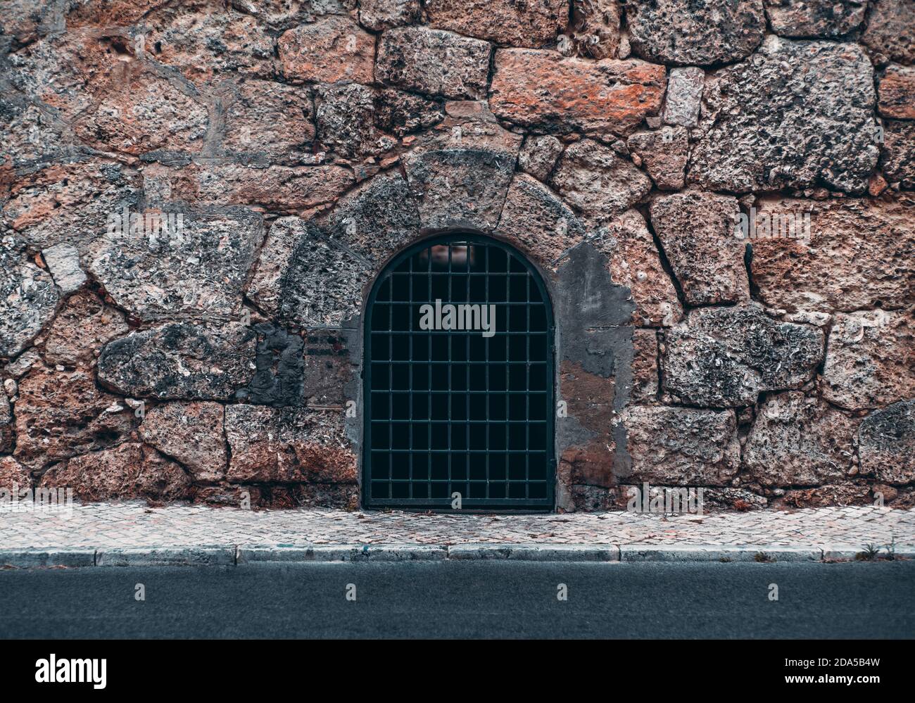 Arc door lattice in hi-res stock photography and images - Alamy