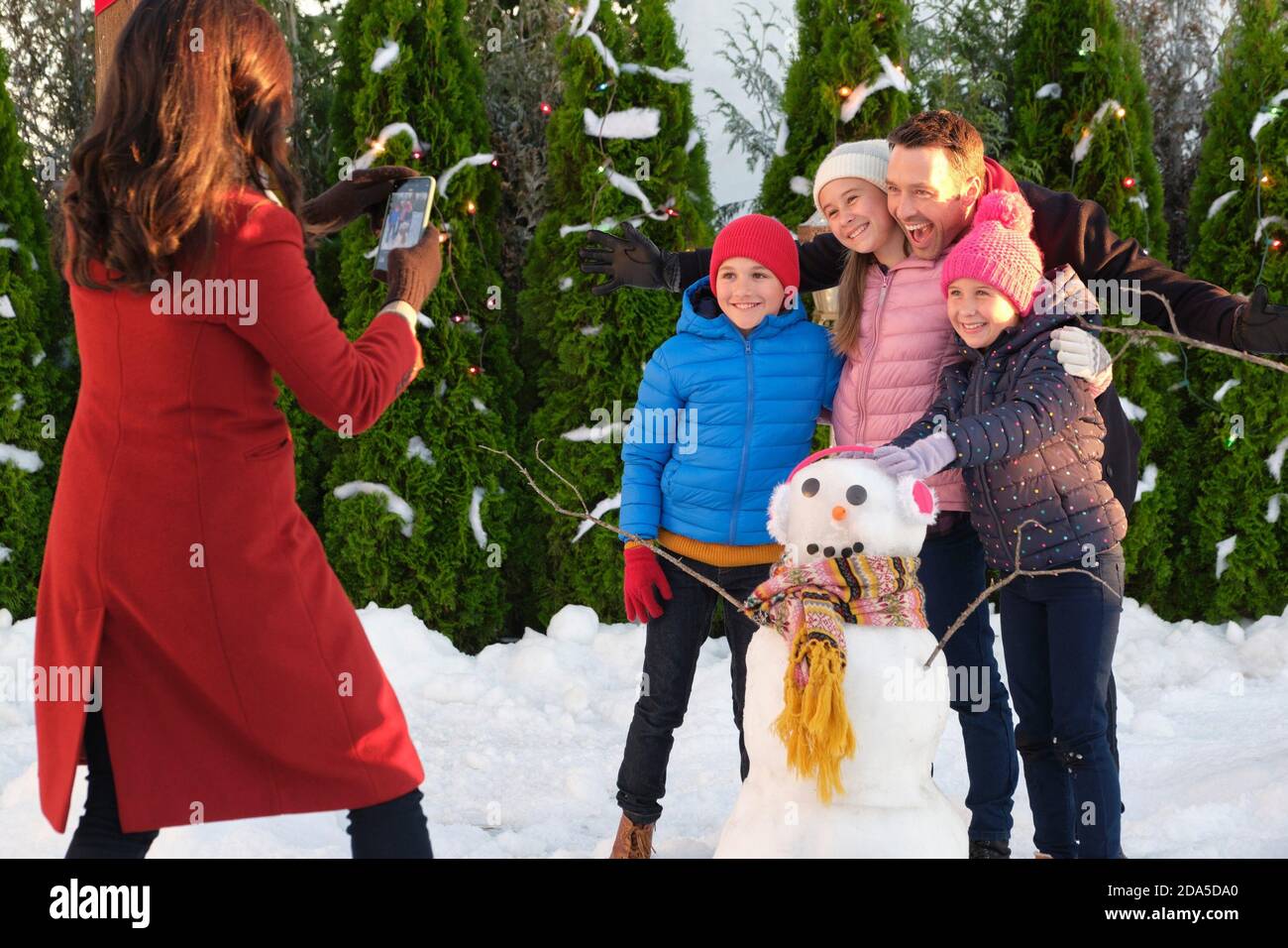 CHRISTMAS WITH THE DARLINGS, from left: Katrina Law (back to camera ...