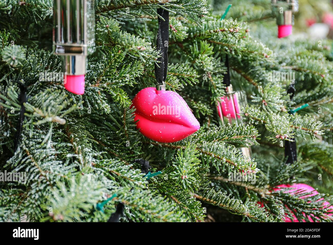 Lulu Guinness Designer High Resolution Stock Photography and Images - Alamy