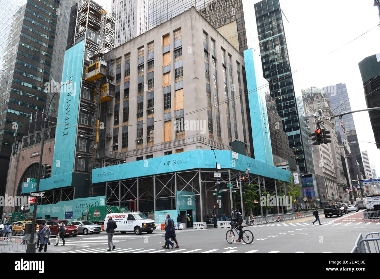 New York City/USA - November 3, 2020: Window display in New York City ...