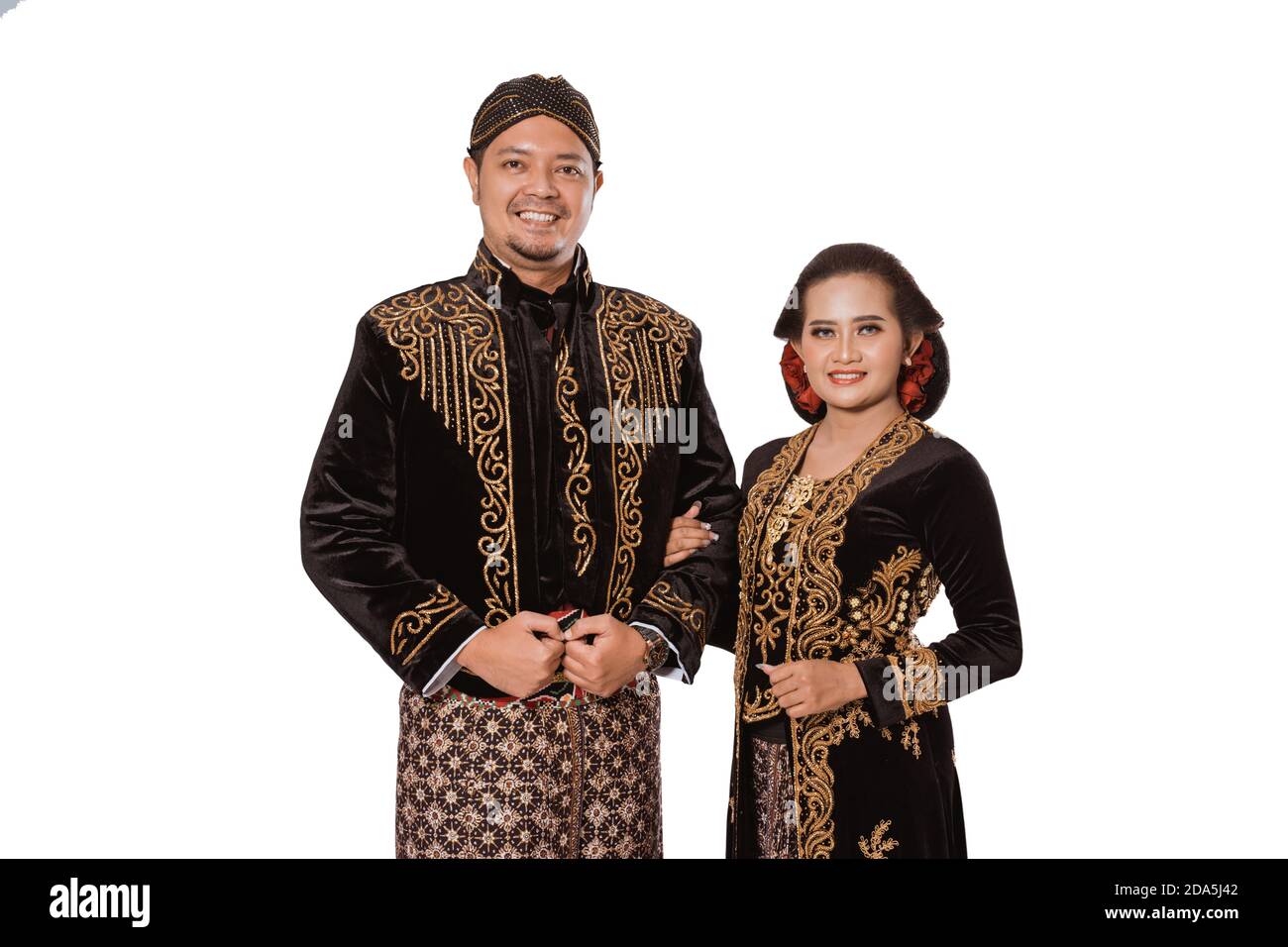 Portrait happy men and women wearing traditional javanese clothes ...