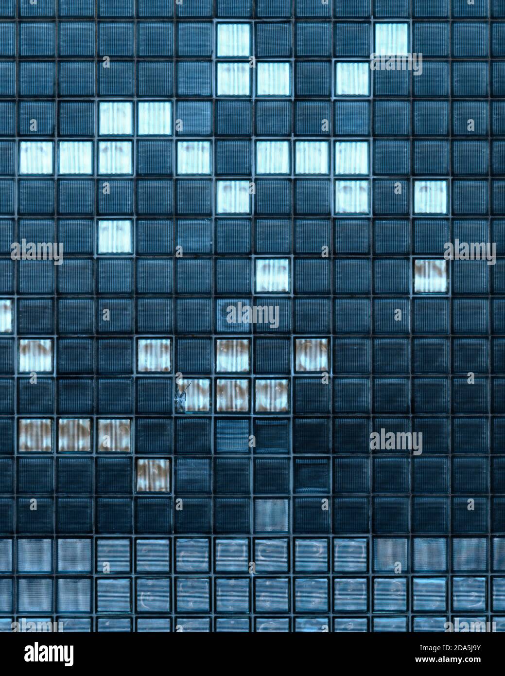 Glass wall blocks hi-res stock photography and images - Alamy