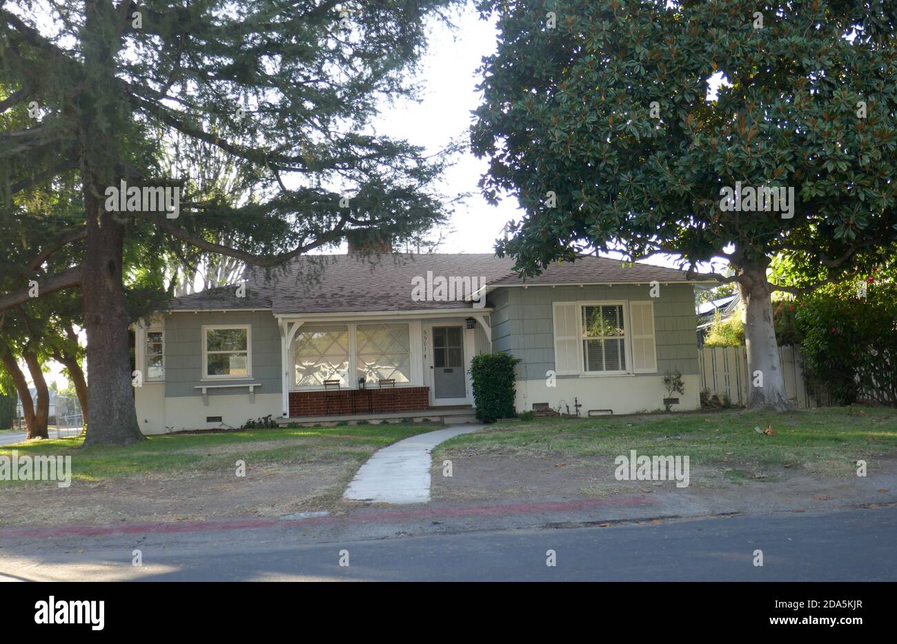 North Hollywood, California, USA 9th November 2020 A general view of ...