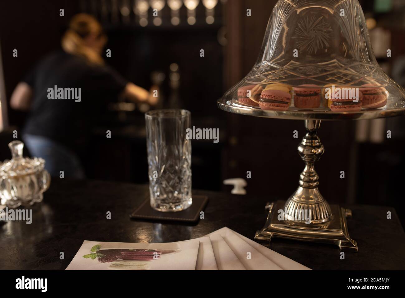 Classy bar table at the luxury establishment Stock Photo - Alamy