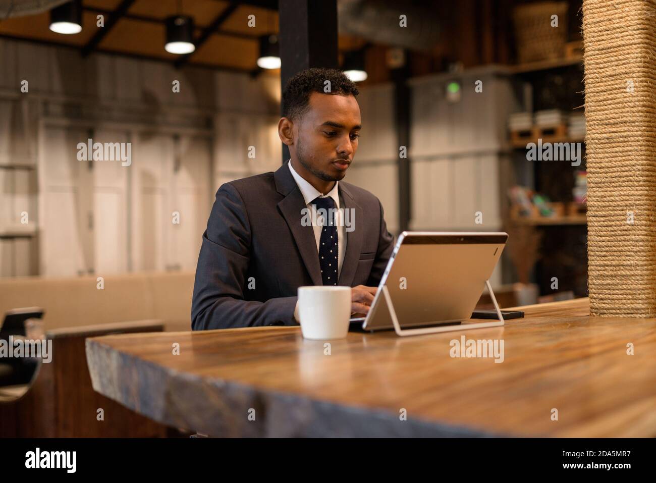 African office laptop hi-res stock photography and images - Alamy