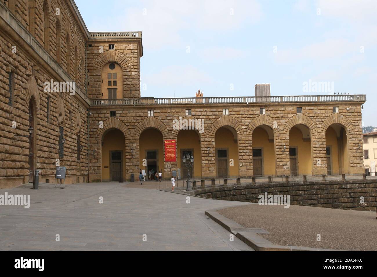 Medici palace hi-res stock photography and images - Alamy