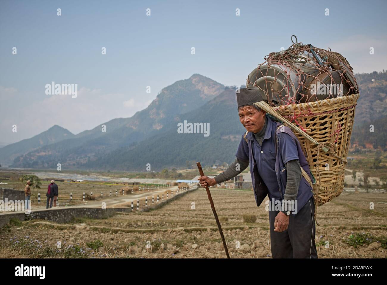 Rasuwa nepal road hi-res stock photography and images - Alamy