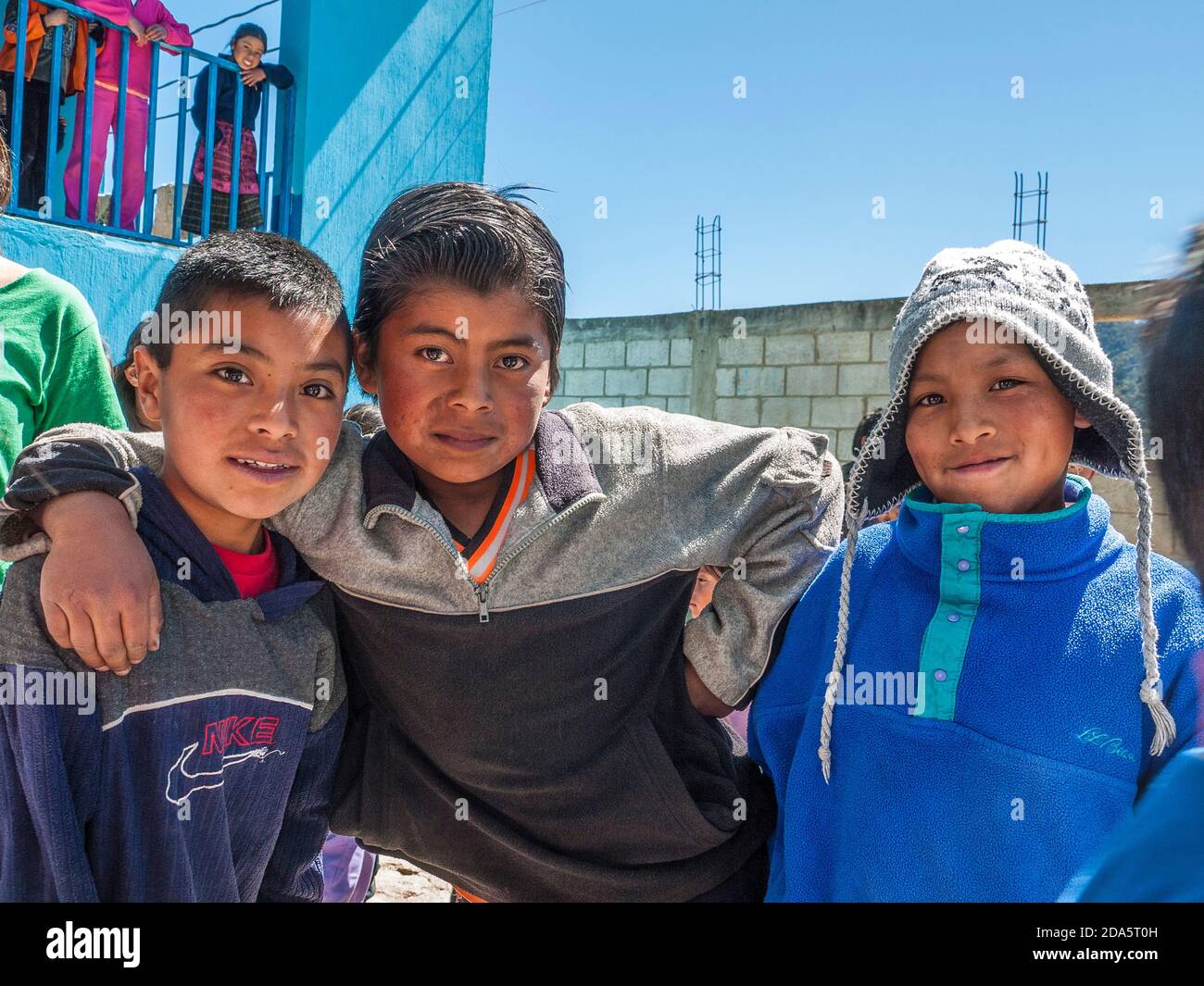 3 primary school male friends Stock Photo - Alamy