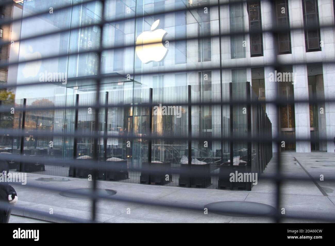 Fear of looting hi-res stock photography and images - Alamy