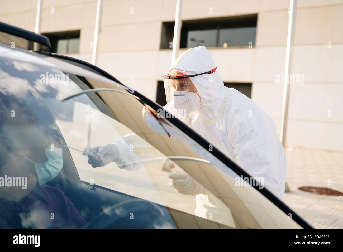 Medical doctor patient testing hi-res stock photography and images - Alamy