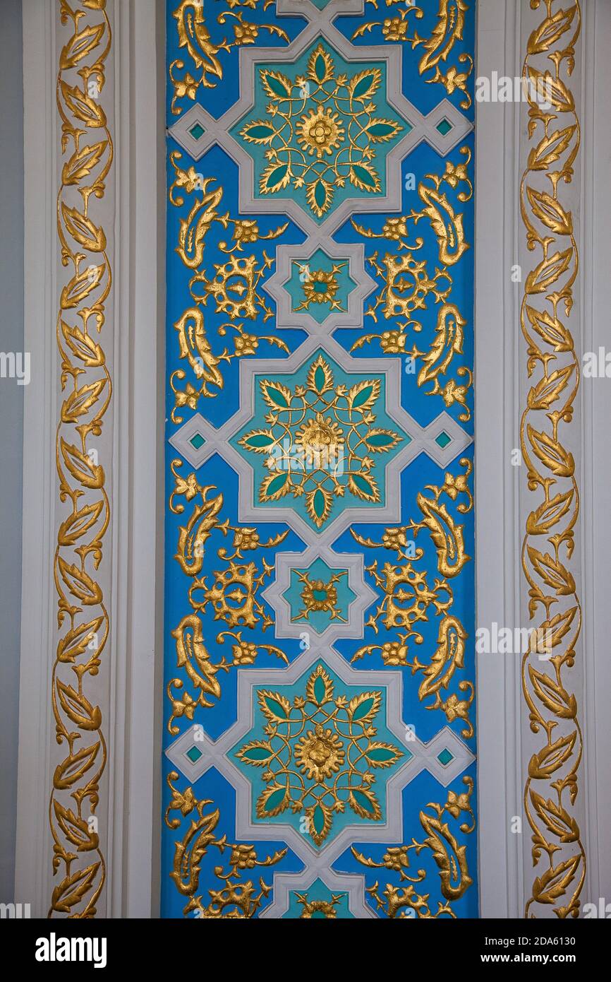 Hazrat imam mosque hast imam square hi-res stock photography and images ...