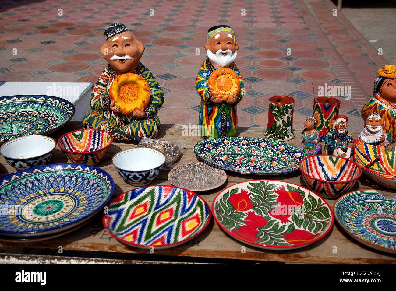 Uzbek souvenirs hi-res stock photography and images - Alamy