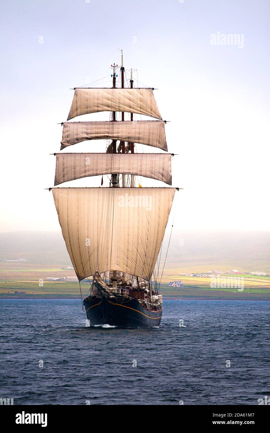 Boat race ship scotland hi-res stock photography and images - Alamy