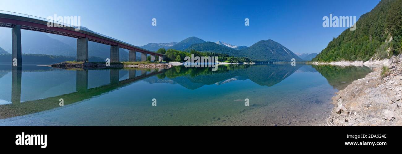 The isar dams in the isar valley at fall hi-res stock photography and ...