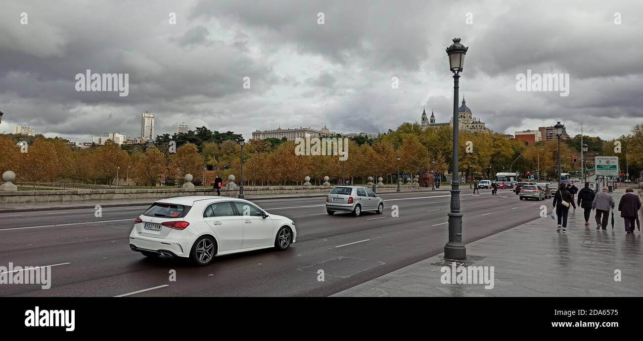Calles de Madrid Stock Photo - Alamy