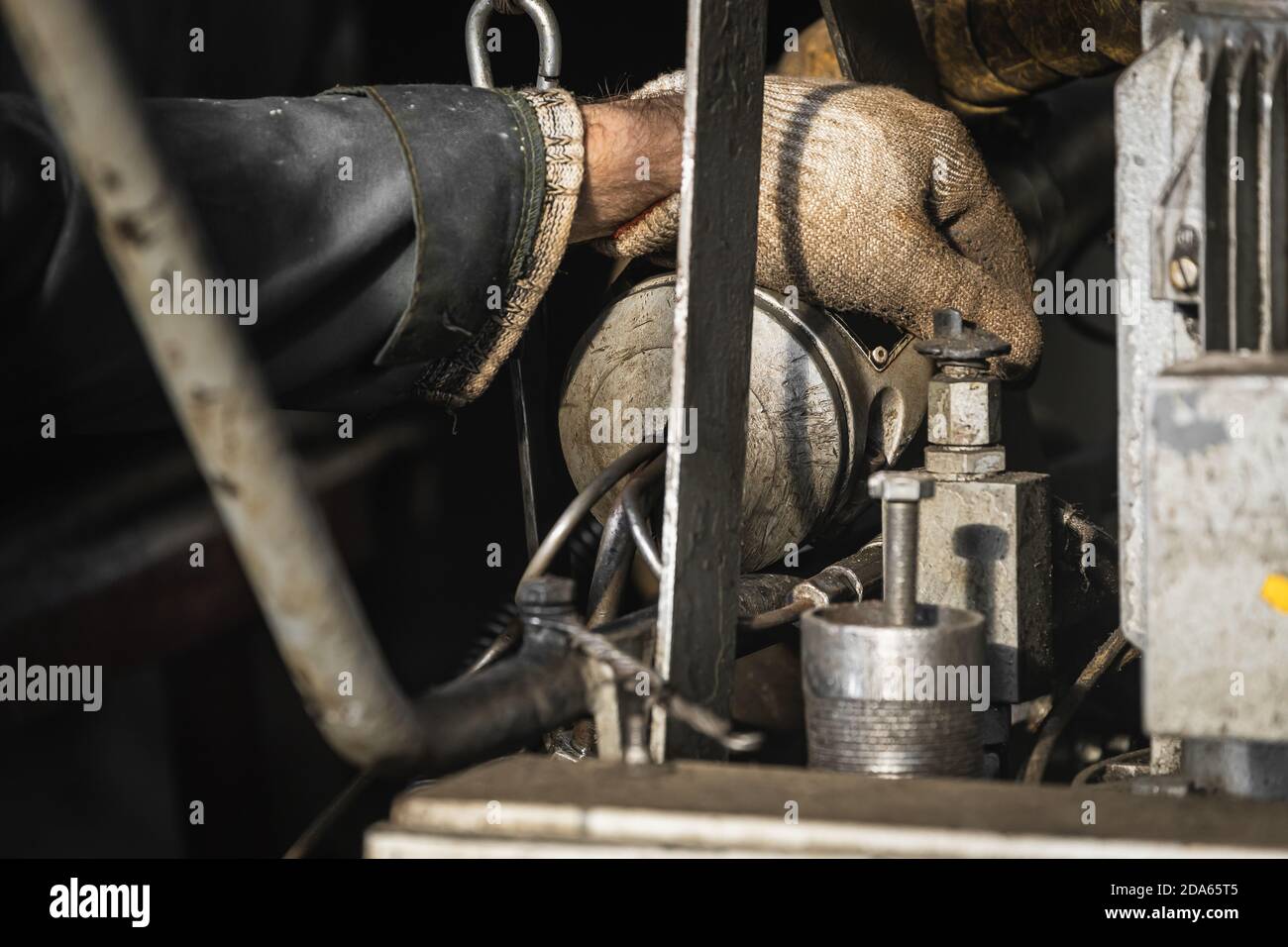 Petrochemical plant control room hi-res stock photography and images ...