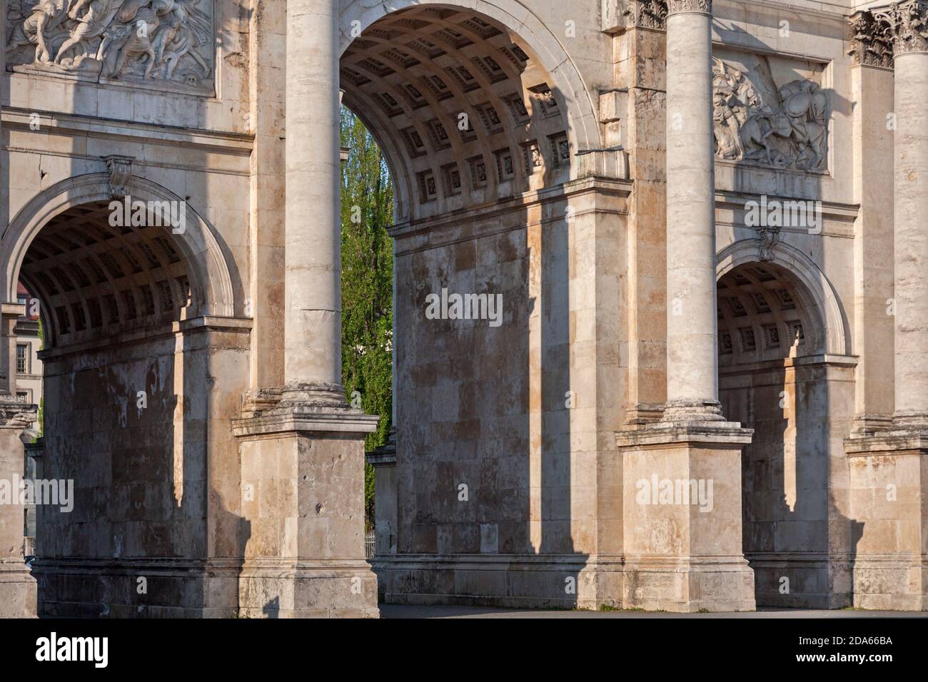 Triumphal arch munich germany hi-res stock photography and images - Alamy