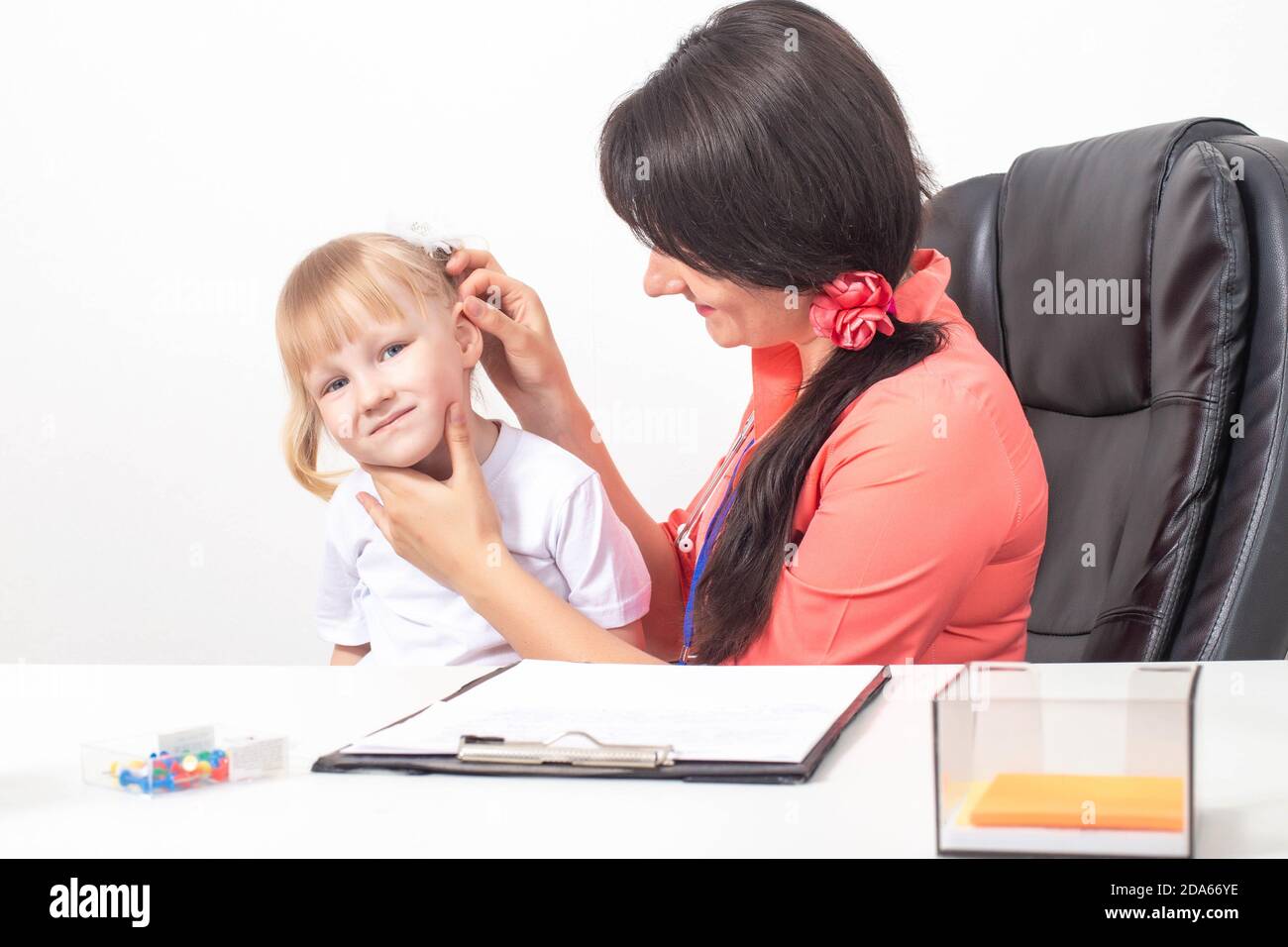 Ear canal abscess hi-res stock photography and images - Alamy