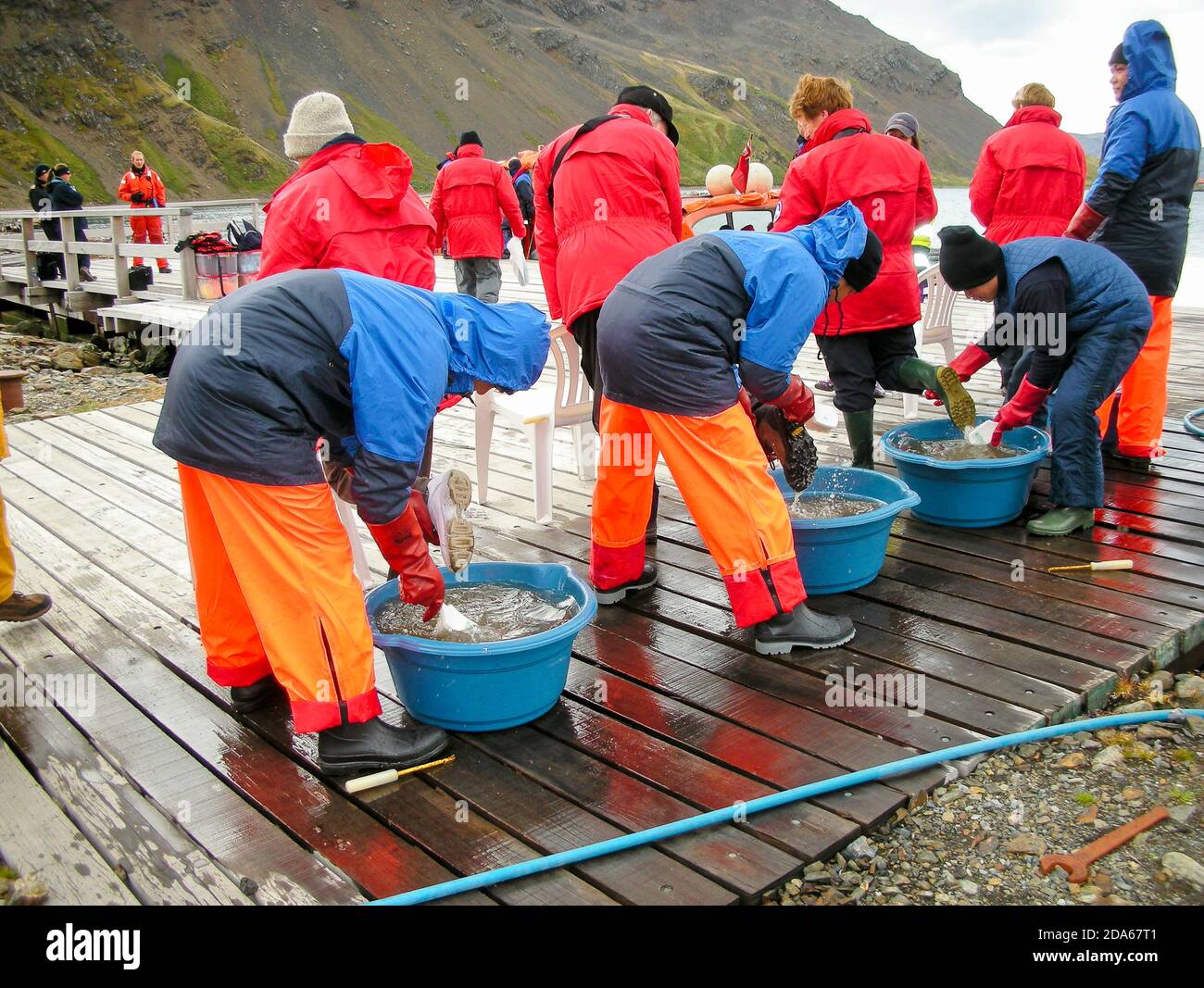 Ship Cleaning High Resolution Stock Photography and Images - Alamy