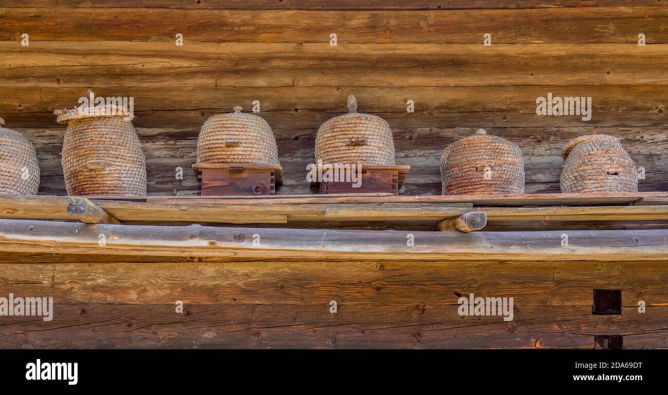 Skep High Resolution Stock Photography and Images - Alamy