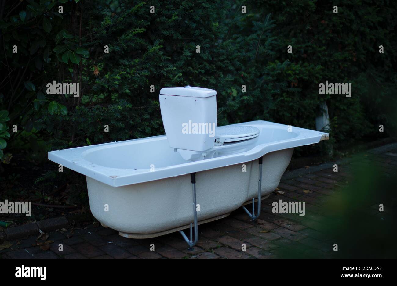 Thrown out objects hi-res stock photography and images - Alamy