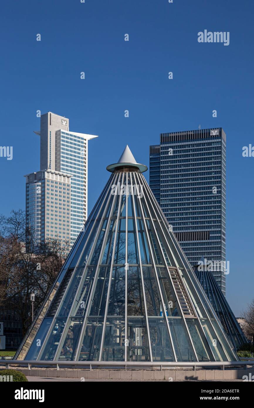 Multi storey commercial building hi-res stock photography and images ...