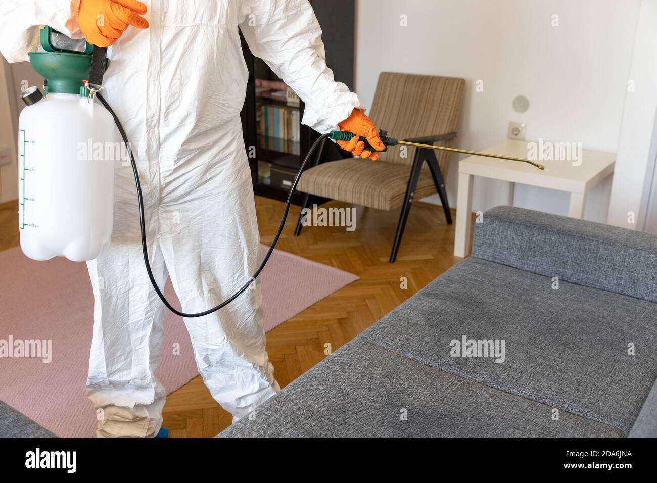 Decontamination room hi-res stock photography and images - Alamy