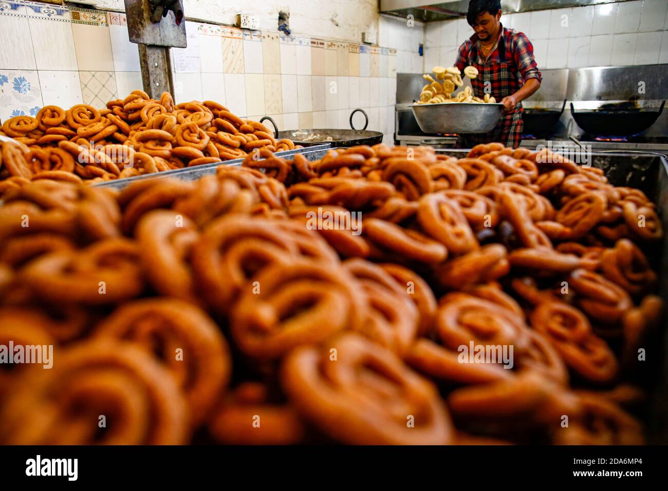 Cook on demand hi-res stock photography and images - Alamy