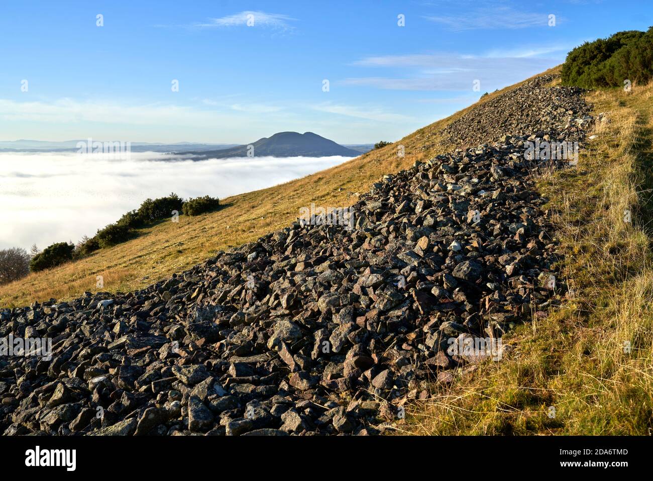 Hill fort scotland iron age hi-res stock photography and images - Alamy