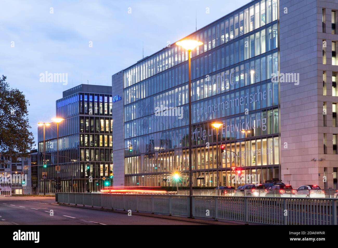 Deg campus hi-res stock photography and images - Alamy