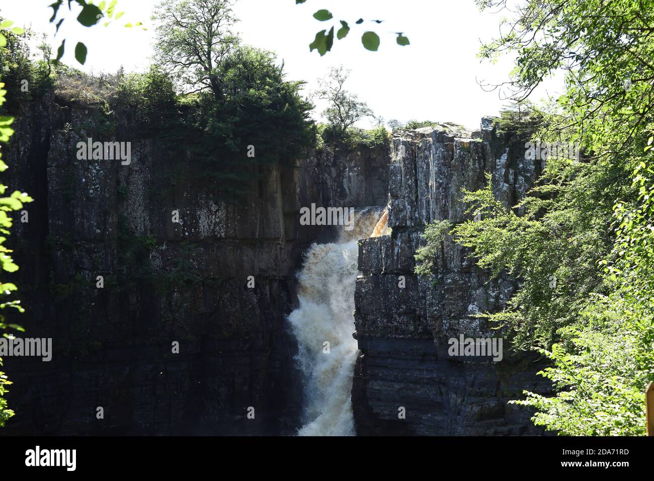 High force waterfall framed hi-res stock photography and images - Alamy