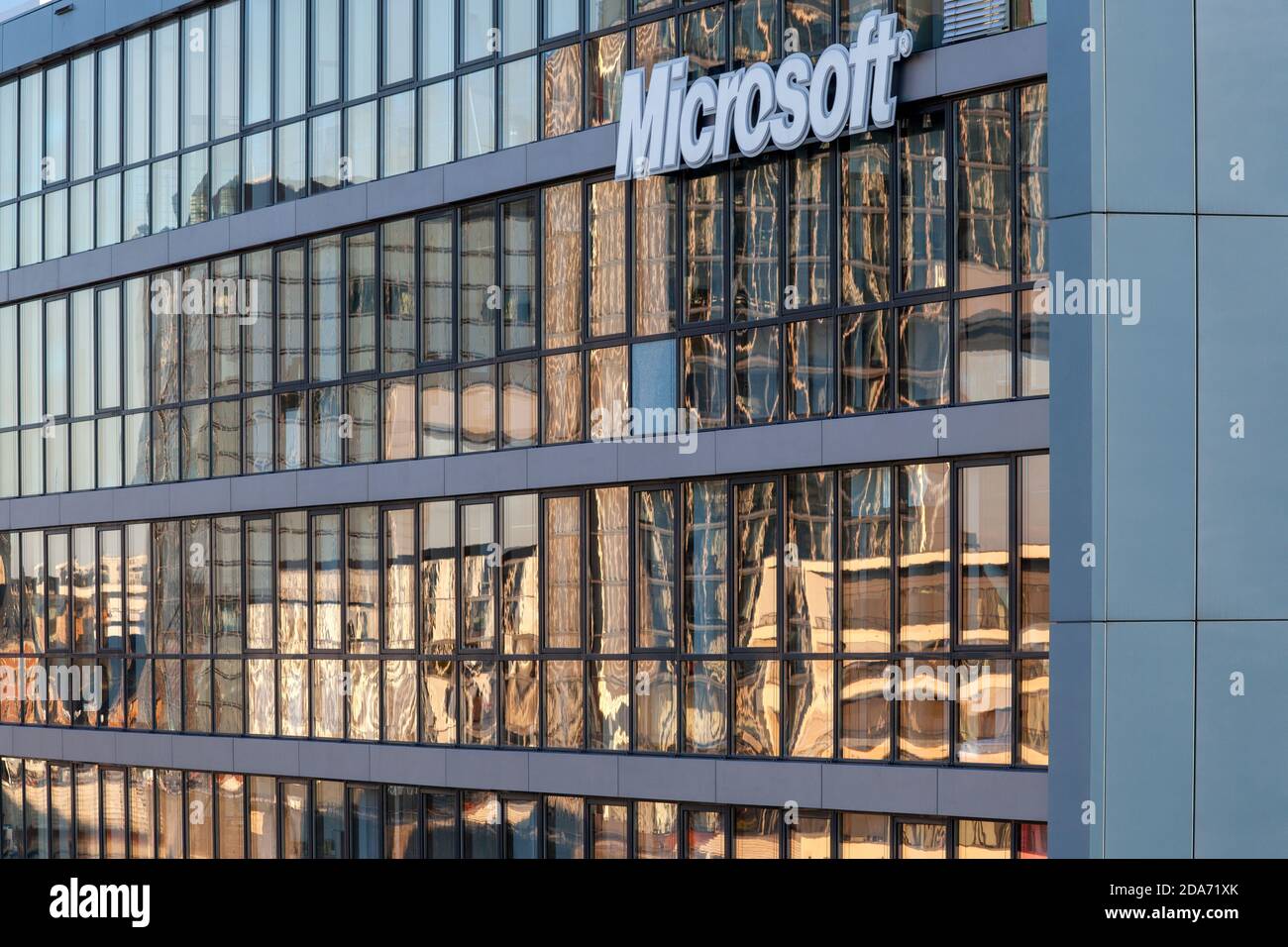 Microsoft office building cologne germany hi-res stock photography and ...