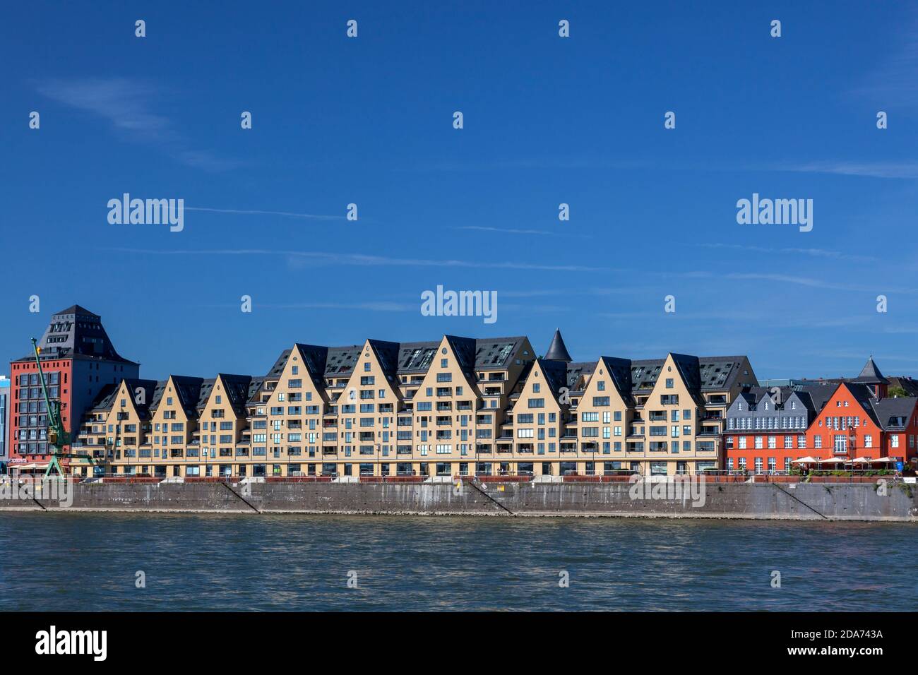 Entrepot dock hi-res stock photography and images - Alamy