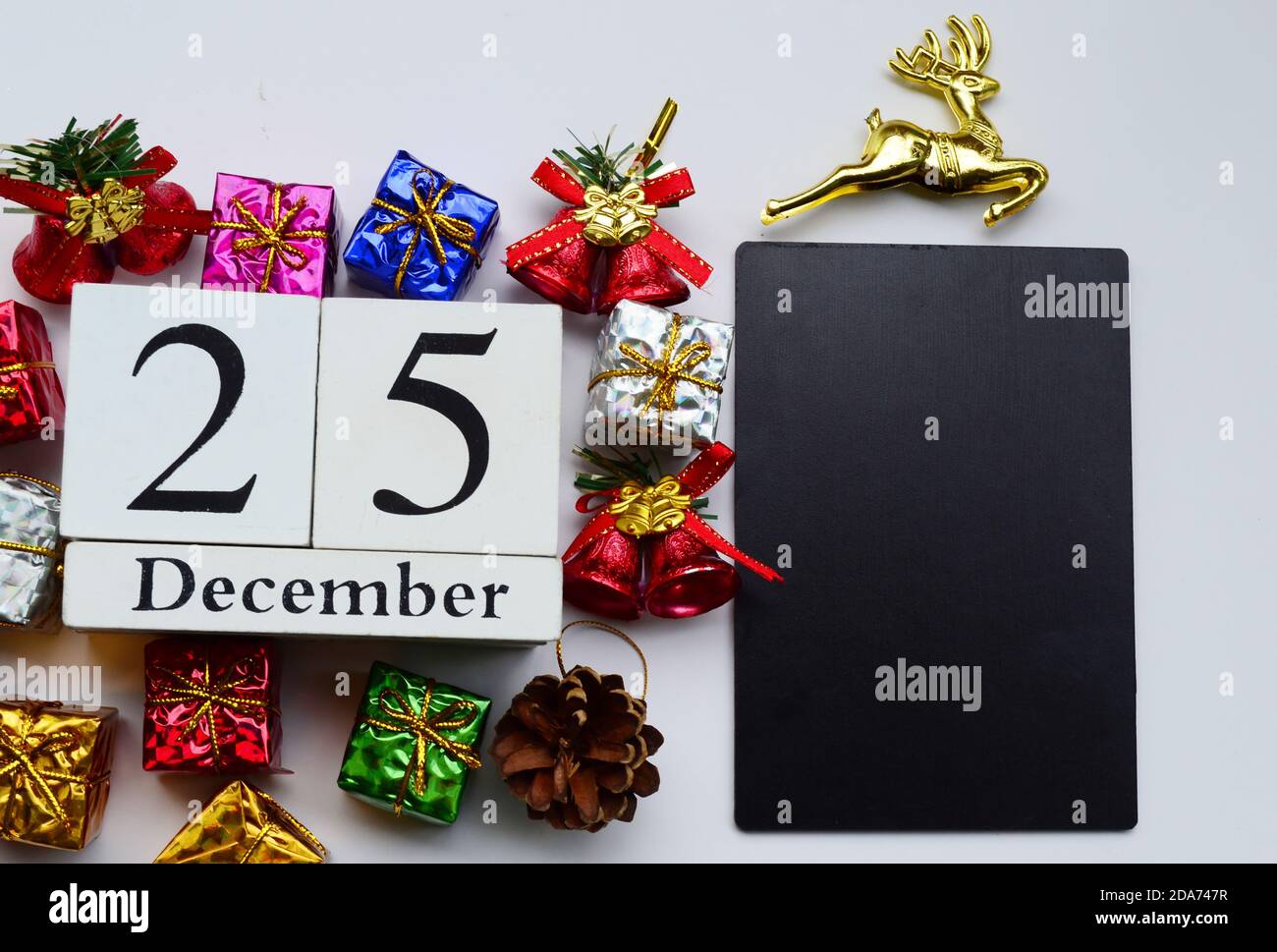 Cube Date 25th December with christmas ornament and chalkboard ...