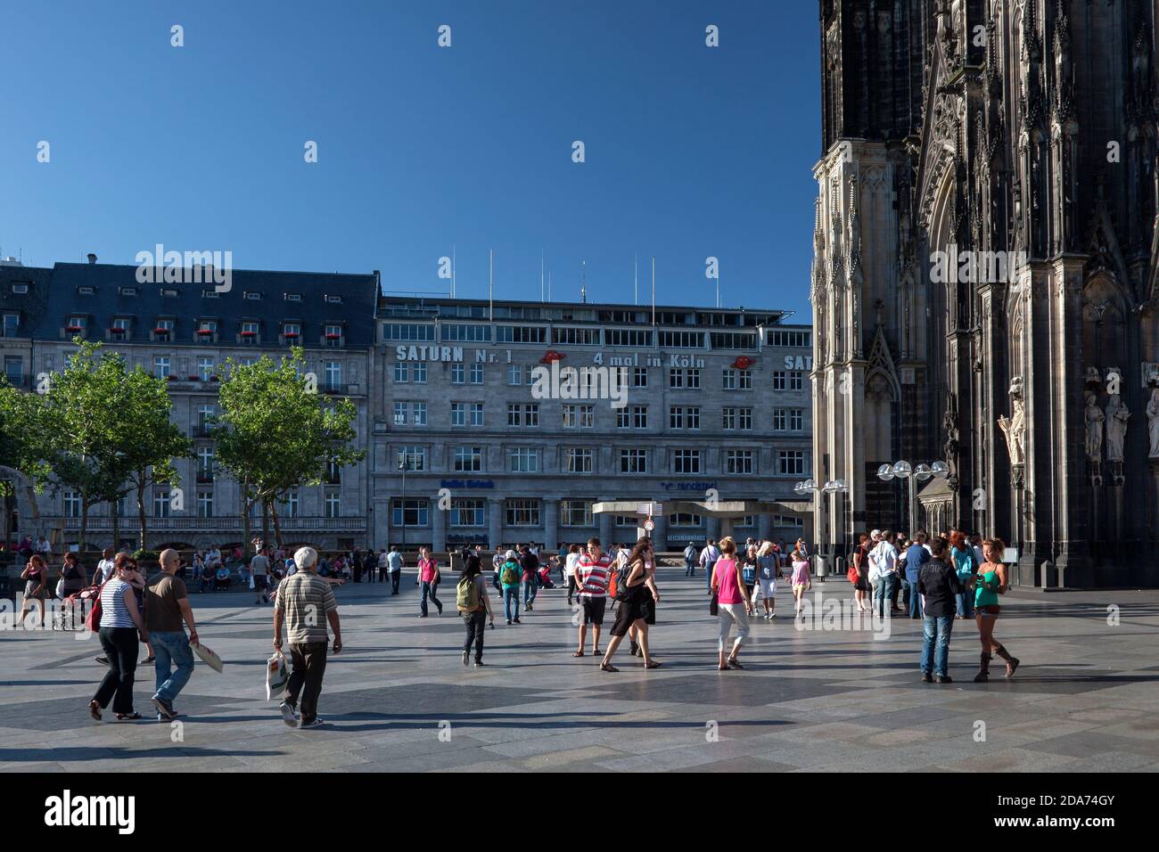Cologne people germany hi-res stock photography and images - Alamy