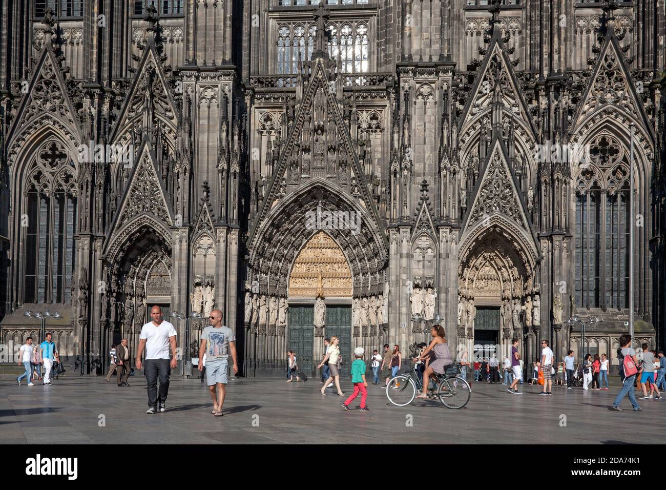 Rhine front hi-res stock photography and images - Alamy