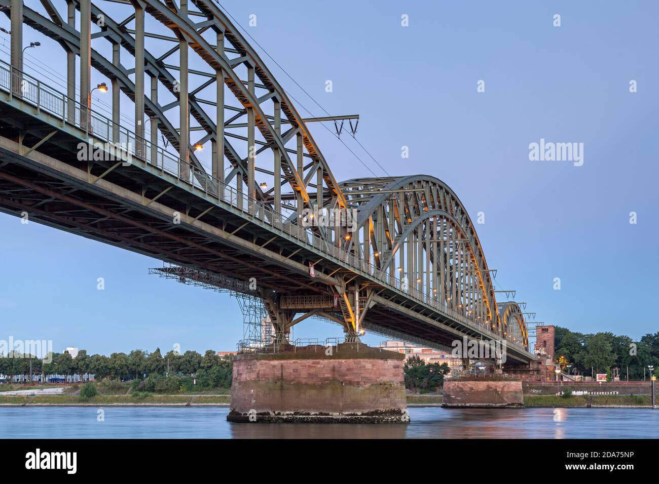 Southern bridge hi-res stock photography and images - Alamy