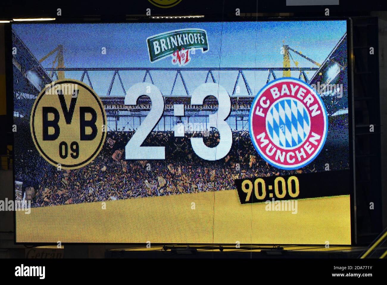 Final result 2: 3 on the video wall, feature, symbol photo, edge motif ...