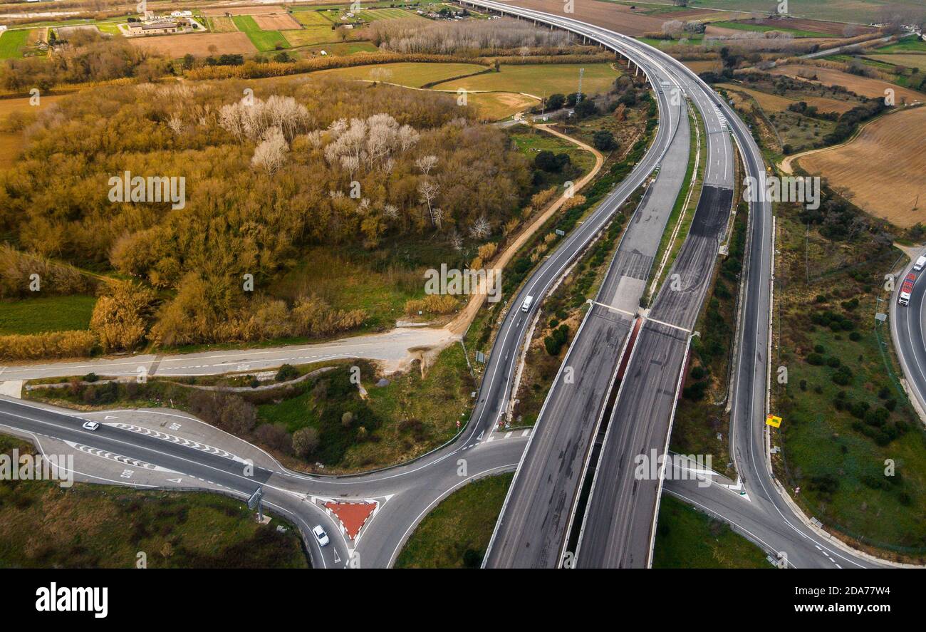 Aerial view expressway little car hi-res stock photography and images ...