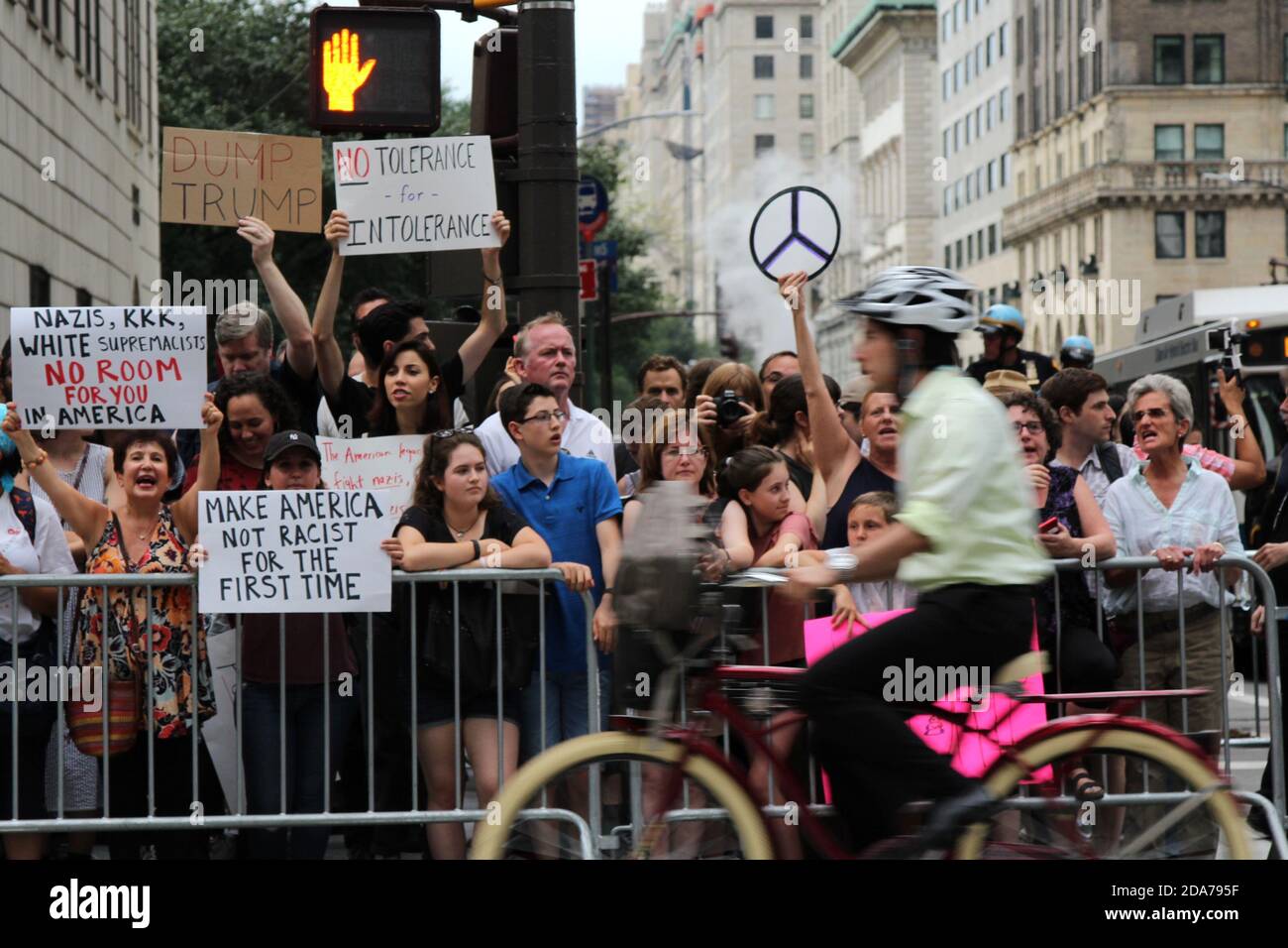 People Expressing Their Feelings About Donald Trump, New York, USA ...