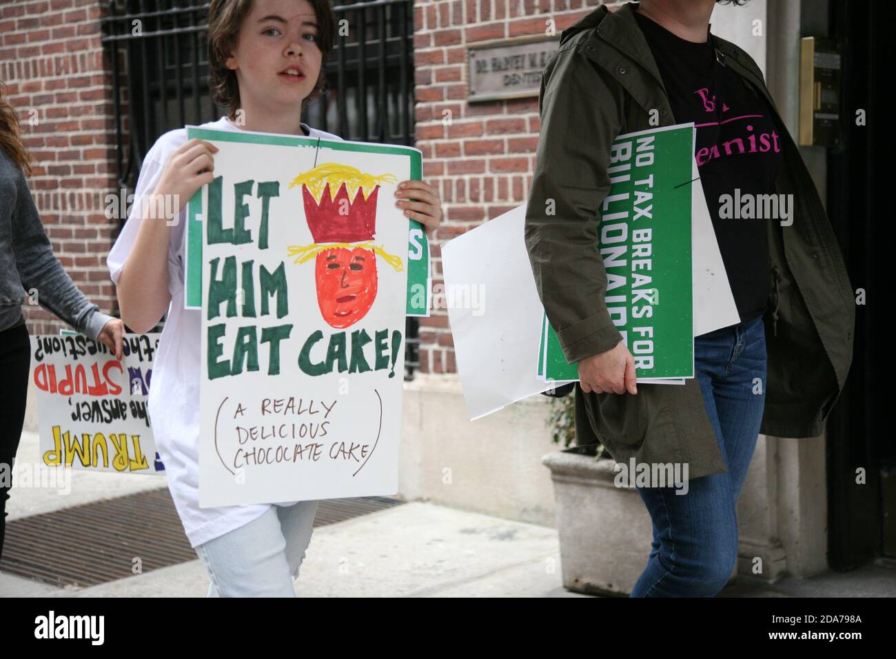 People Expressing Their Feelings About Donald Trump, New York, USA ...