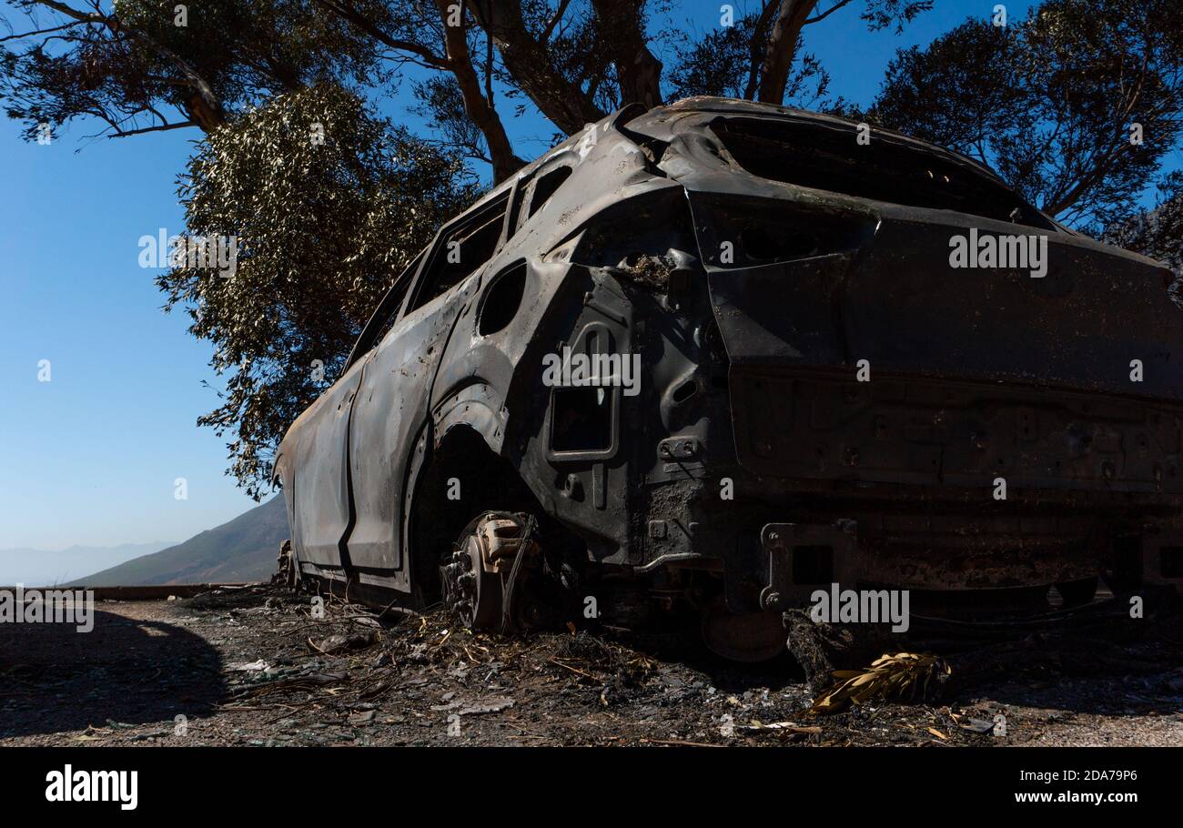 Charred car following the catastrophic bushfires Stock Photo - Alamy