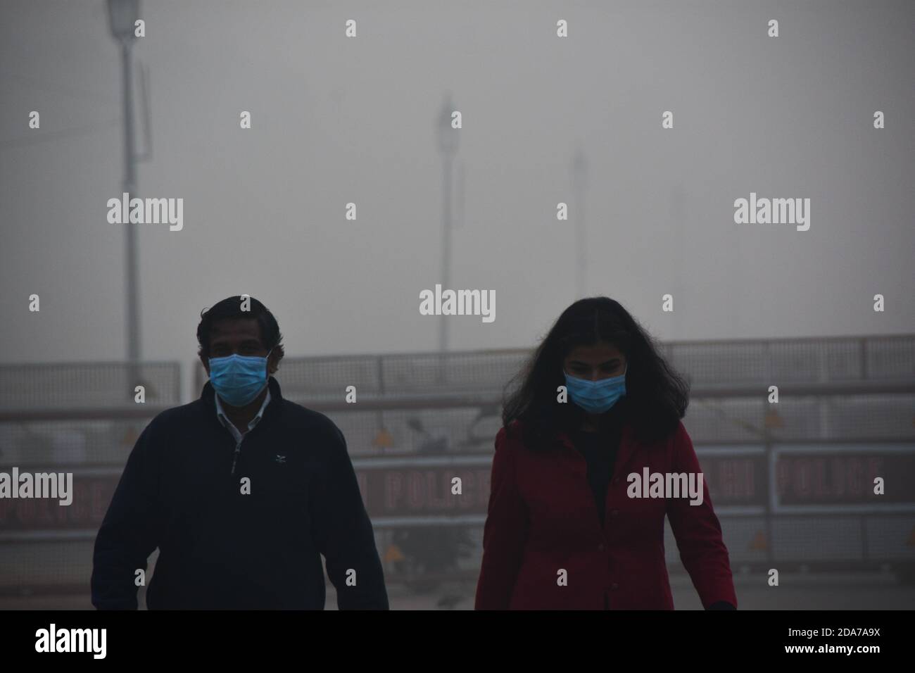 Delhi air pollution masks hi-res stock photography and images - Alamy