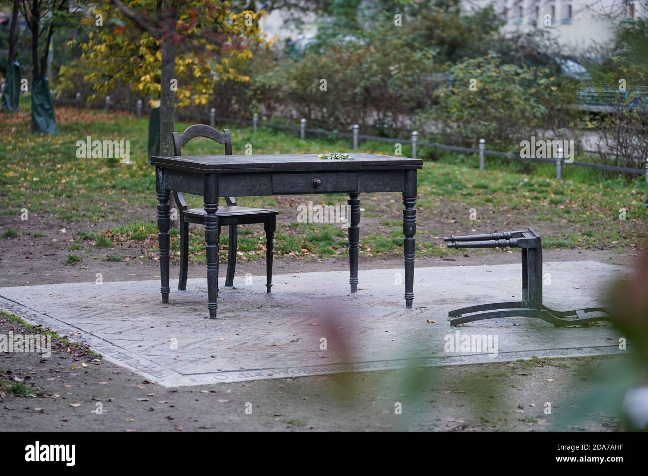 The abandoned room karl biedermann hi-res stock photography and images ...