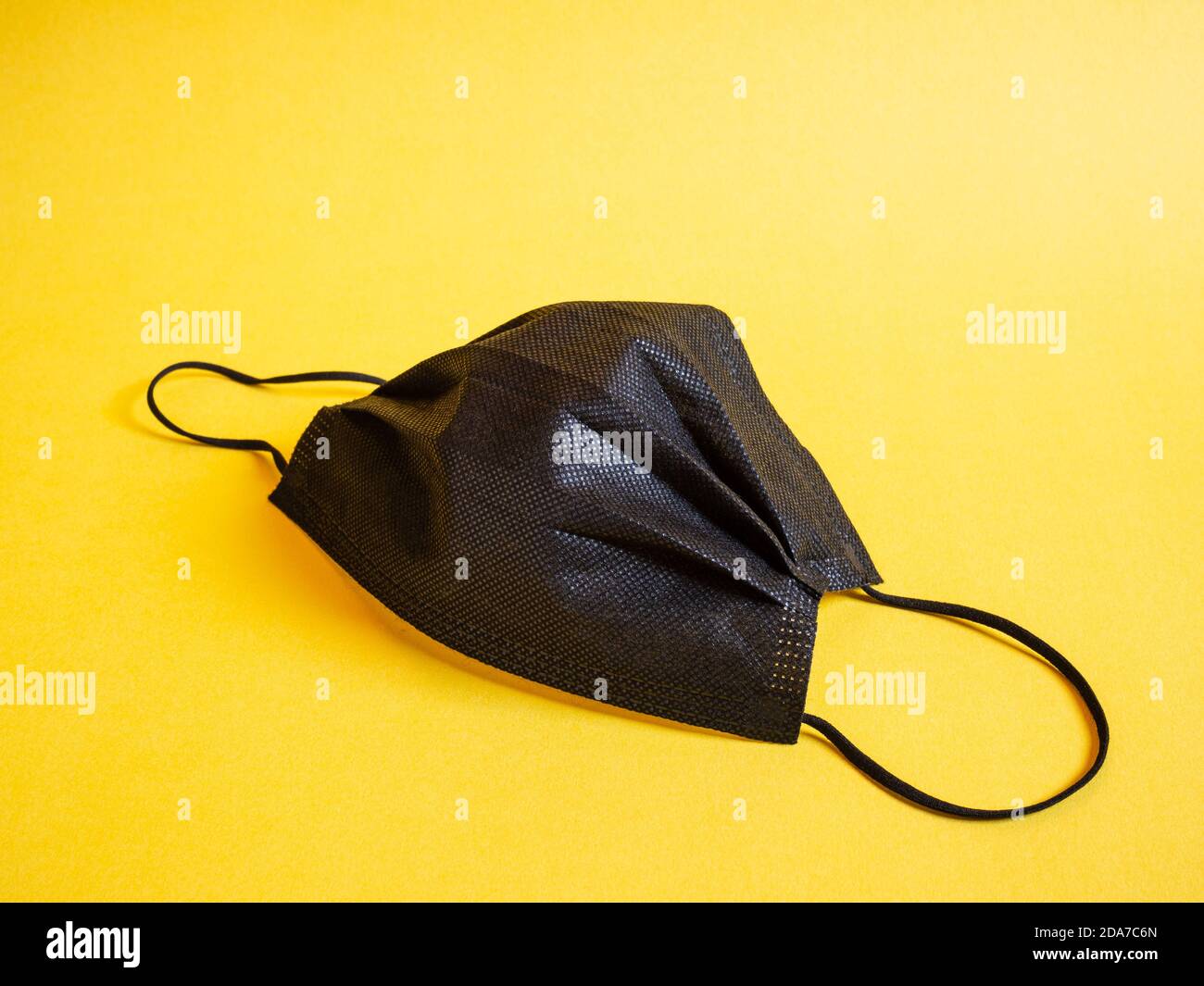 Surgical respiratory mask hi-res stock photography and images - Alamy