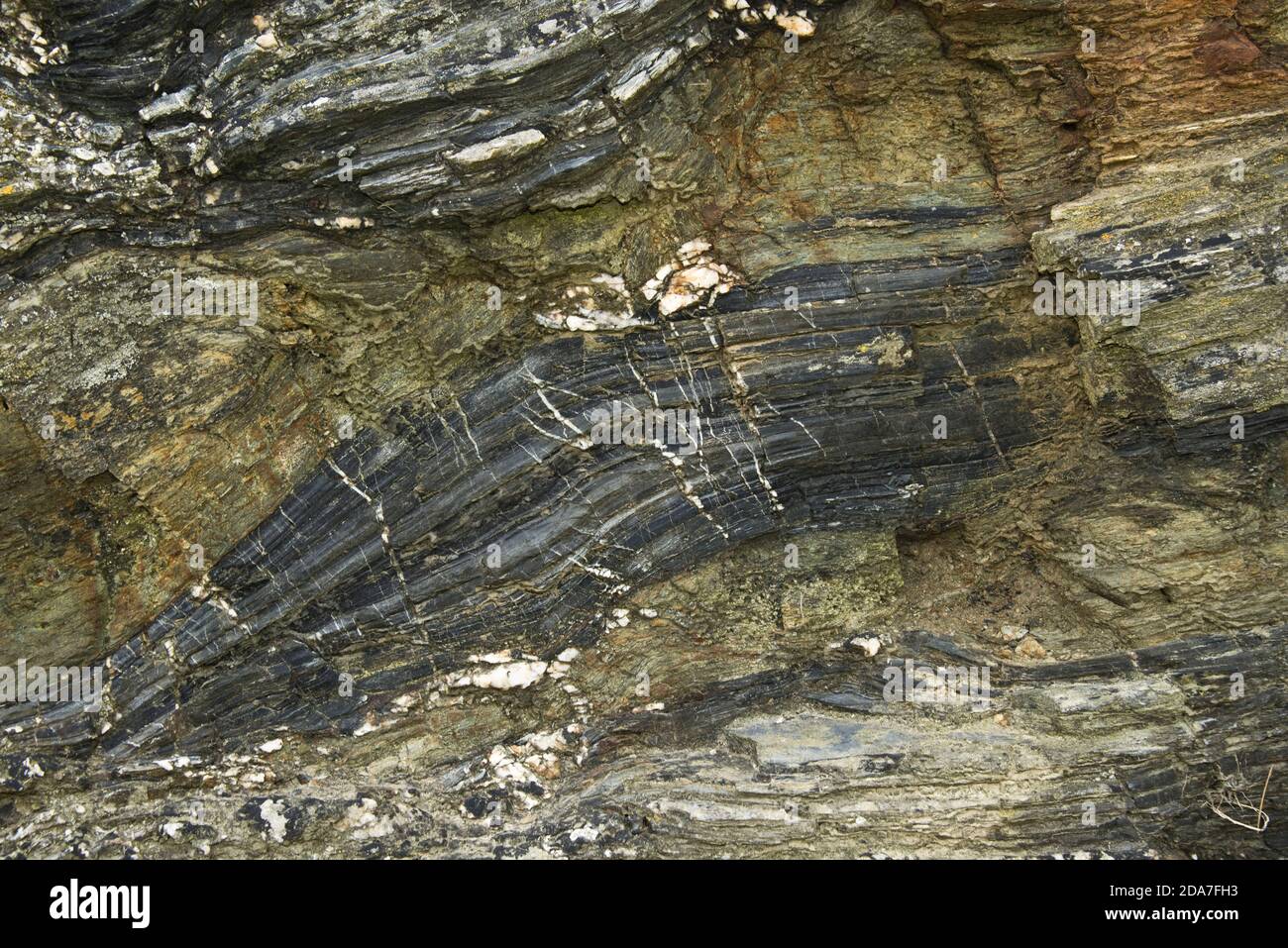 Slate rock cliff hi-res stock photography and images - Alamy