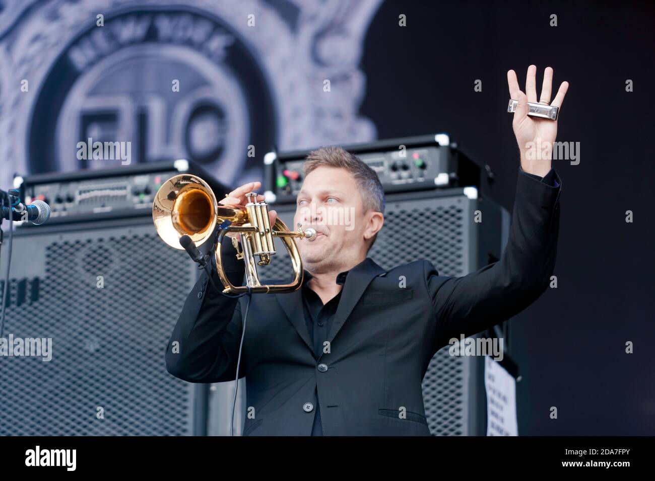 The bong remains the same hi-res stock photography and images - Alamy